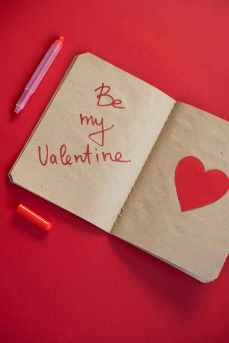 How to Write a Love Poem: A Guide to Expressing Your Emotions – Create ...